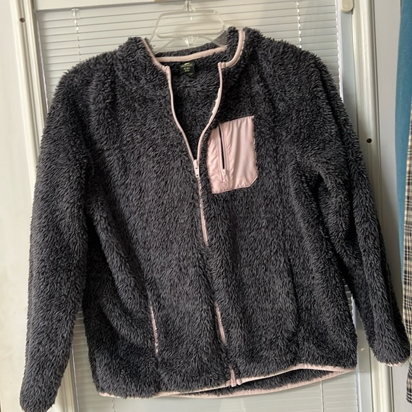 Xersion | Jackets & Coats | 32 Jr Girls Fuzzy Jacket Gray With Pink ...